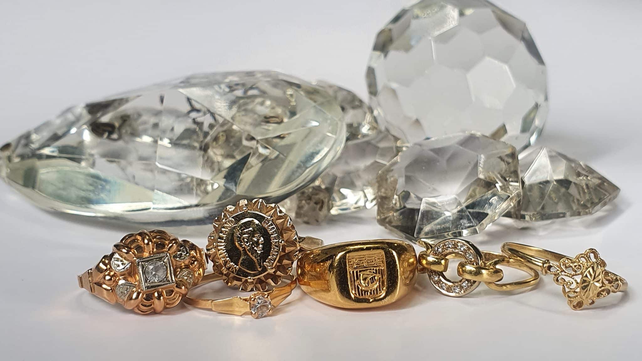 WHAT ARE THE DIFFERENT GOLDS IN THE WORLD? | ÓNÍSÌ PARIS