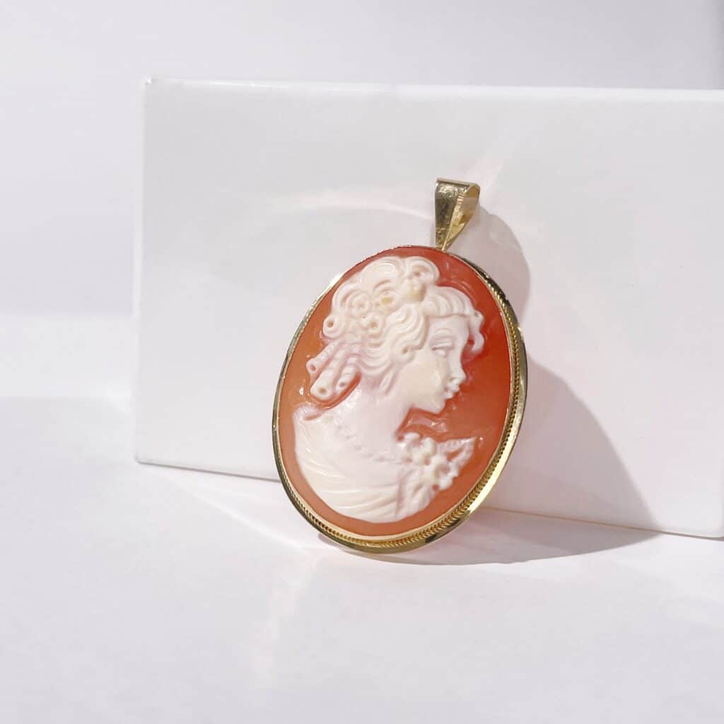 Pendentif camée "Hortense" | ÓNÍSÌ PARIS