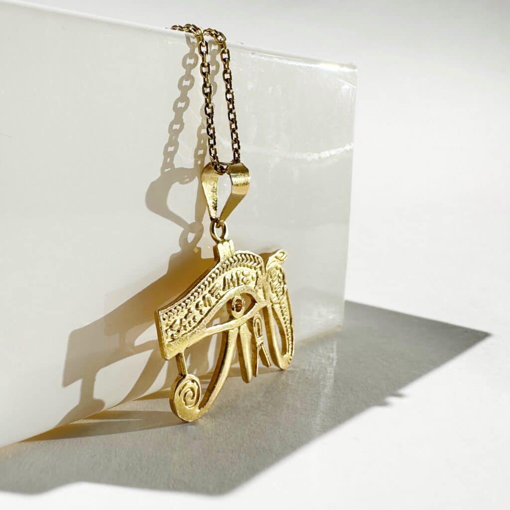 Quelle est la signification de ces 5 Symboles Égyptiens populaires en joaillerie ? | ÓNÍSÌ PARIS