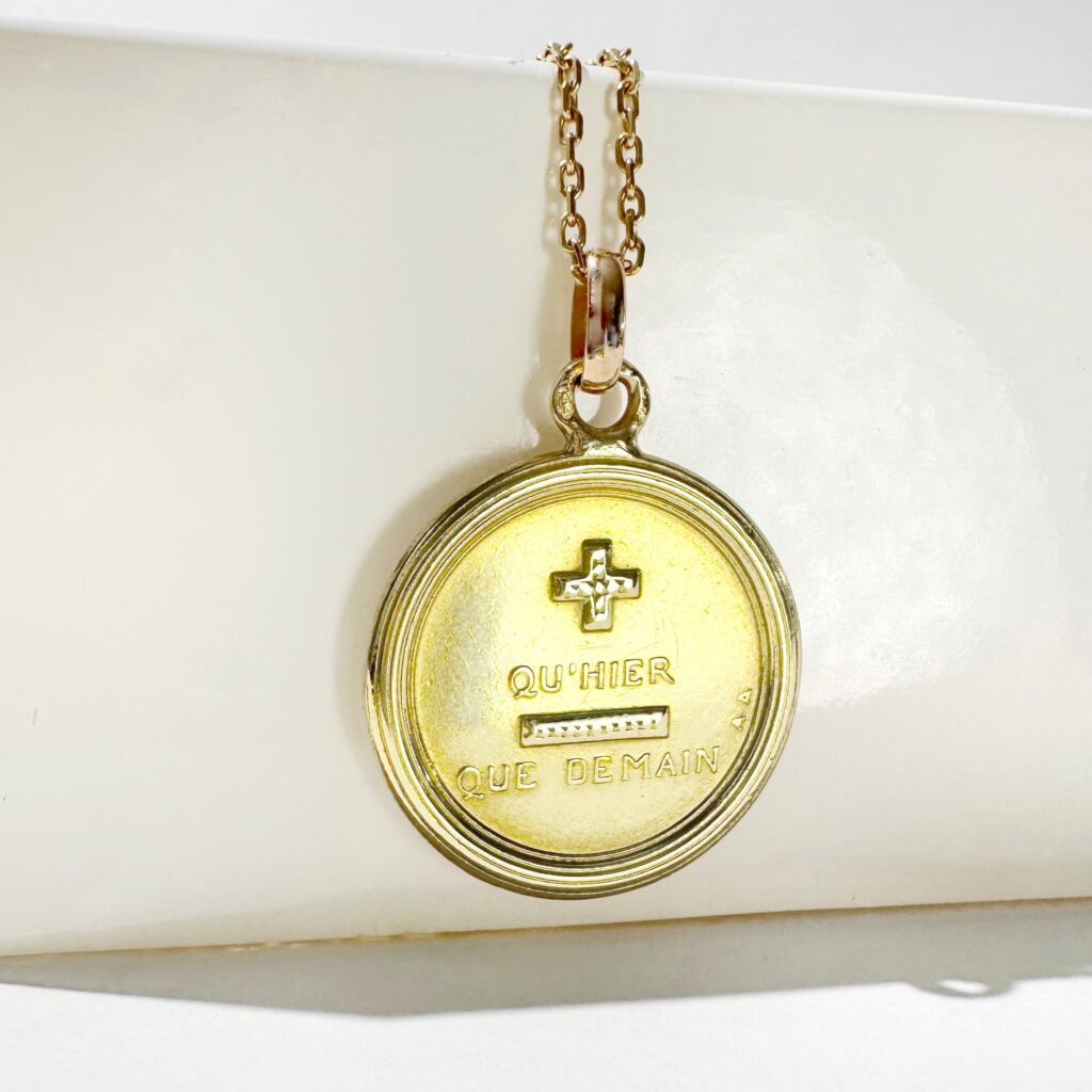 Augis Love Medal "Rosie" | ÓNÍSÌ PARIS