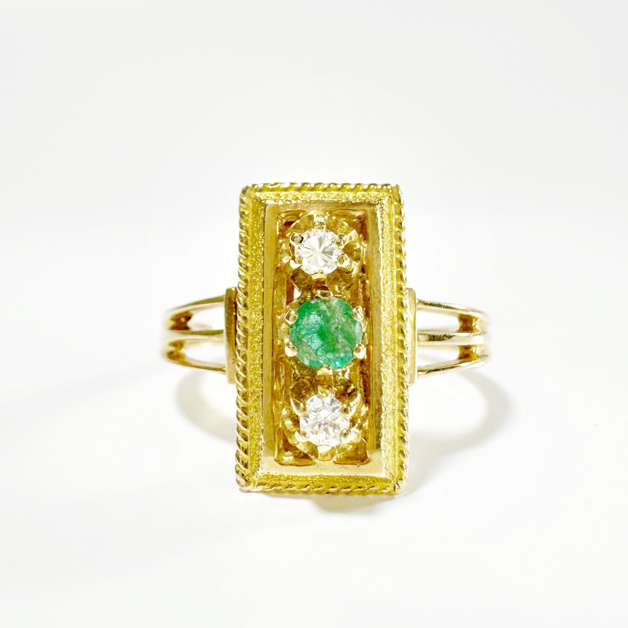 Best Vintage Jewelry Collection | Paris | ÓNÍSÌ PARIS