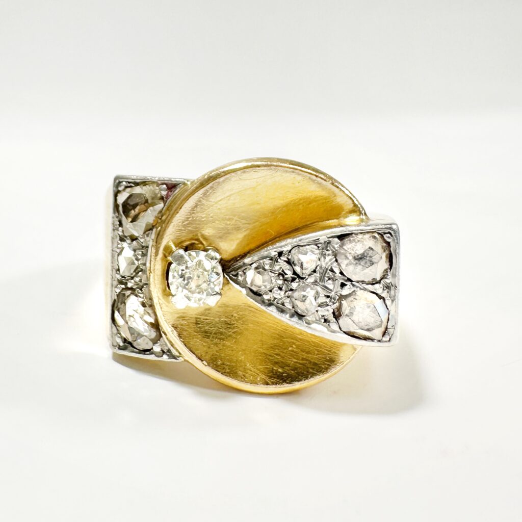 Yellow gold and diamond tank ring "Adèle" | ÓNÍSÌ PARIS