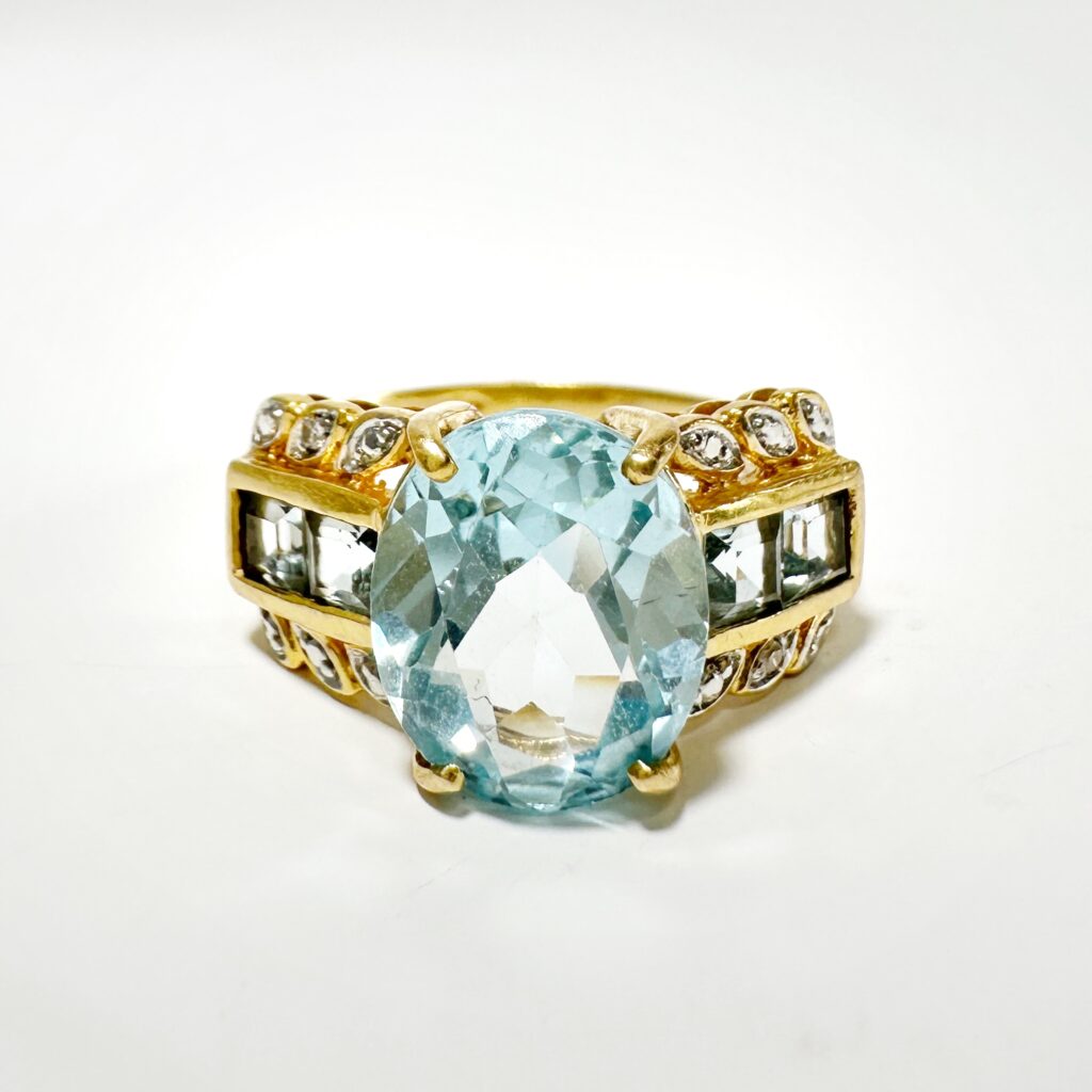 Aquamarine and Diamond Ring "Kalani" | ÓNÍSÌ PARIS